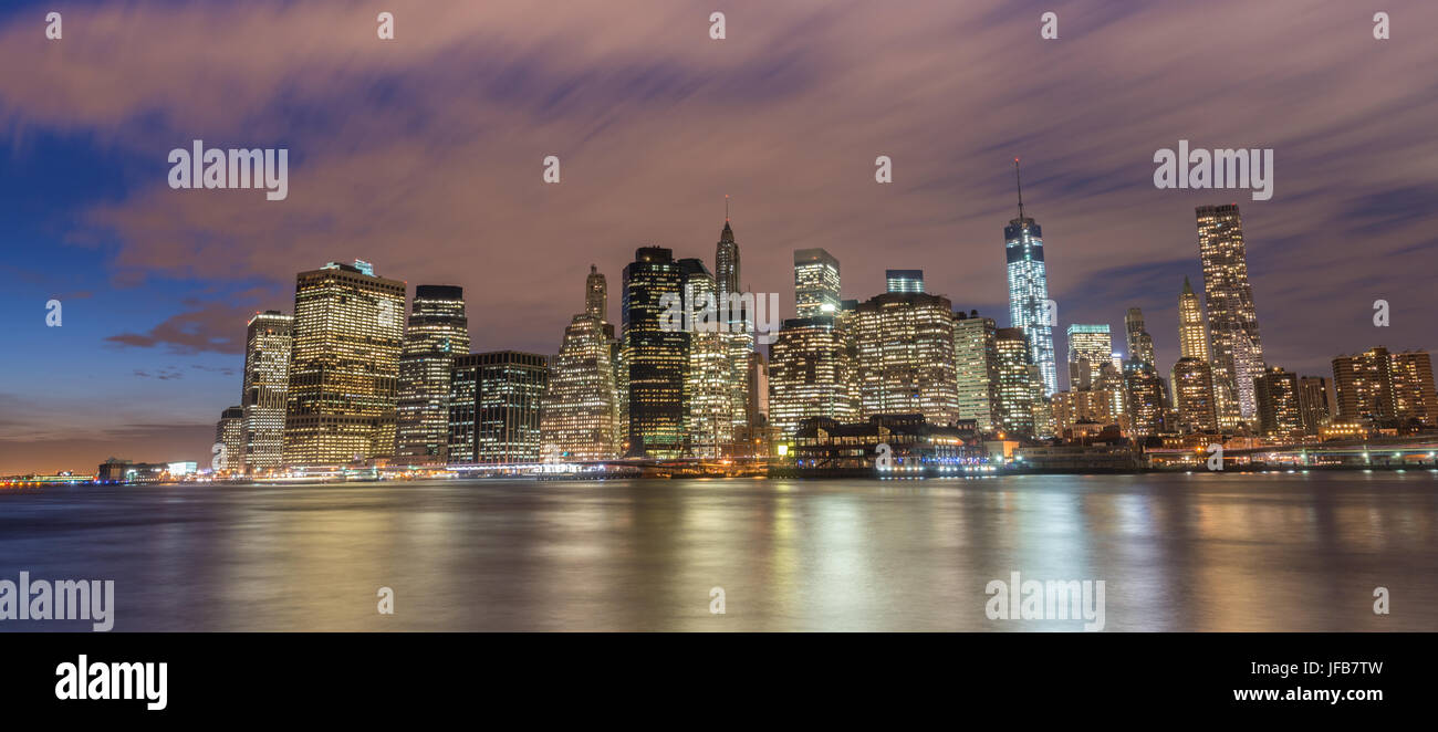 View of lower Manhattan from Brooklyn Stock Photo - Alamy