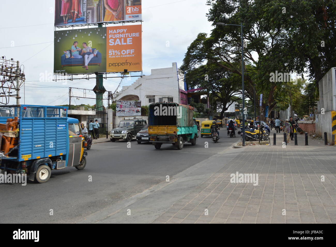Street in front of Garuda Mall. A very unusual thing here is that ...