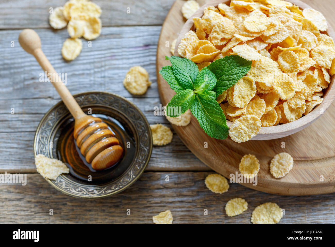 Corn flakes coated hi-res stock photography and images - Alamy