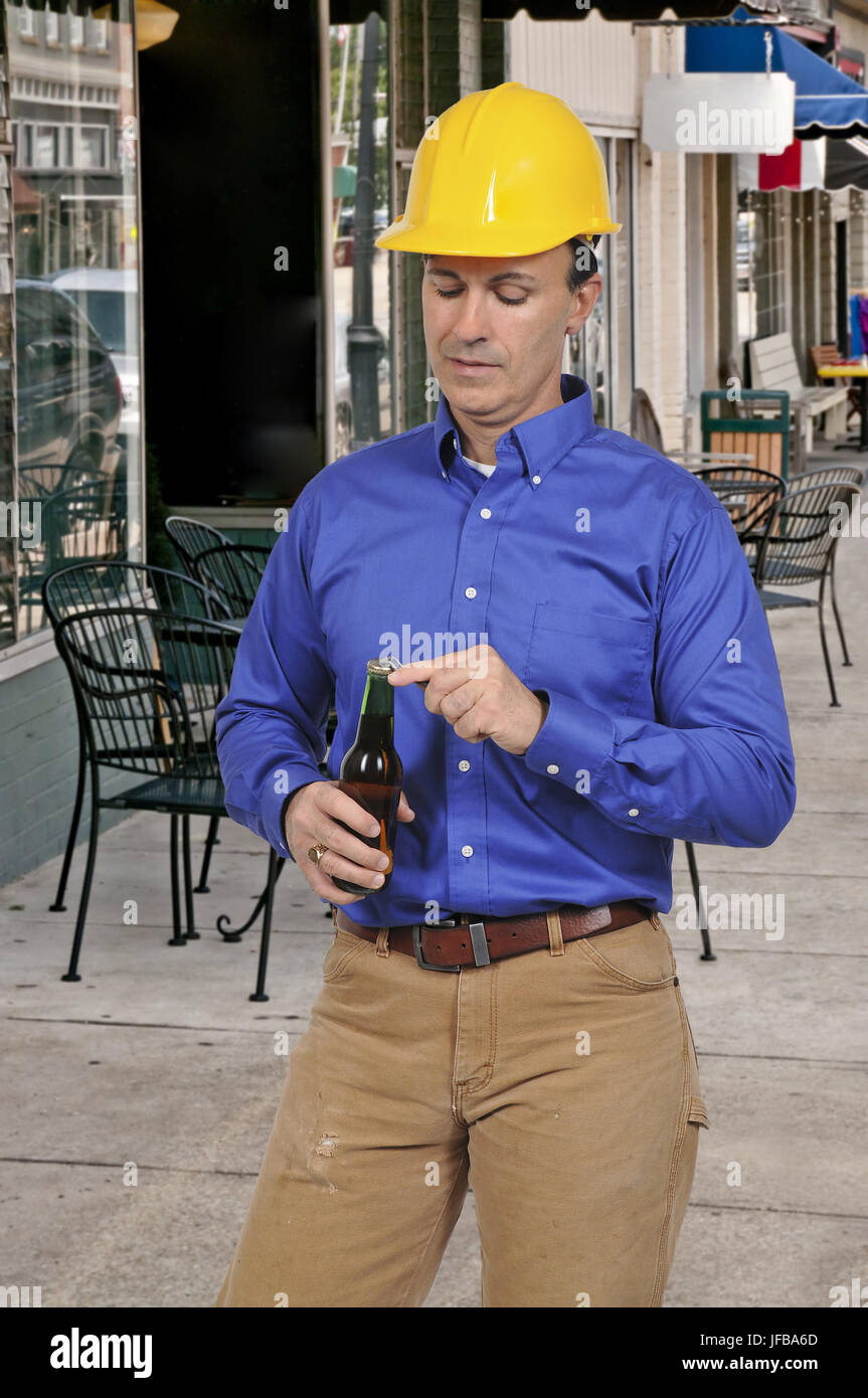 Worker beer hi-res stock photography and images - Alamy