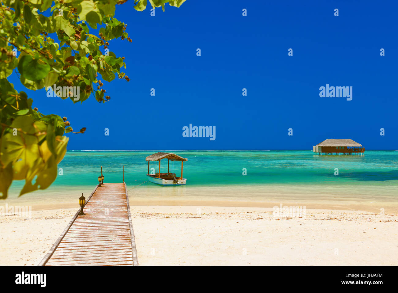 Maldives Boat Building High Resolution Stock Photography and Images - Alamy