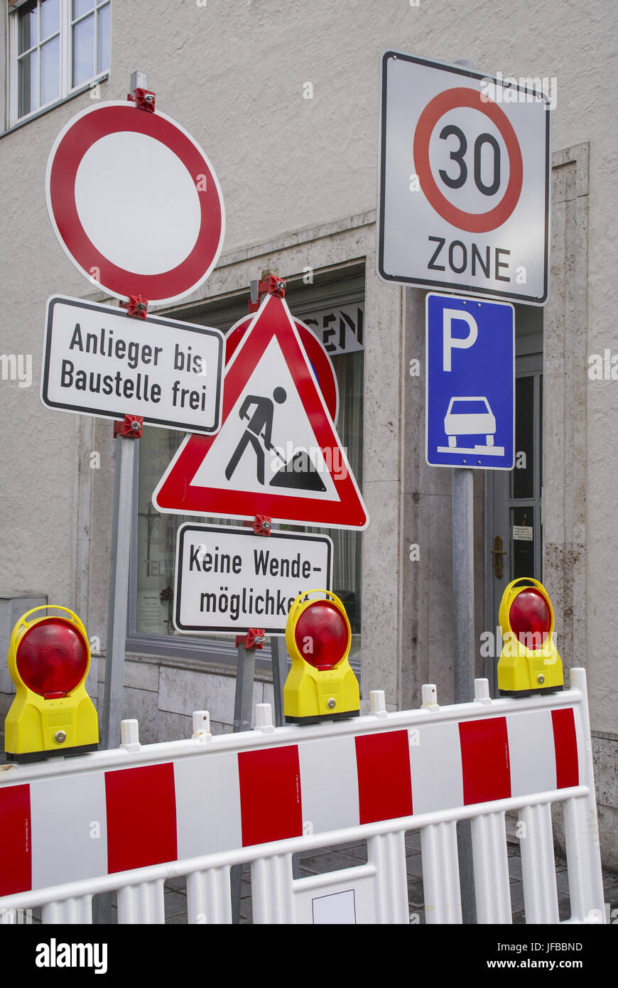 Road construction signs hi-res stock photography and images - Alamy