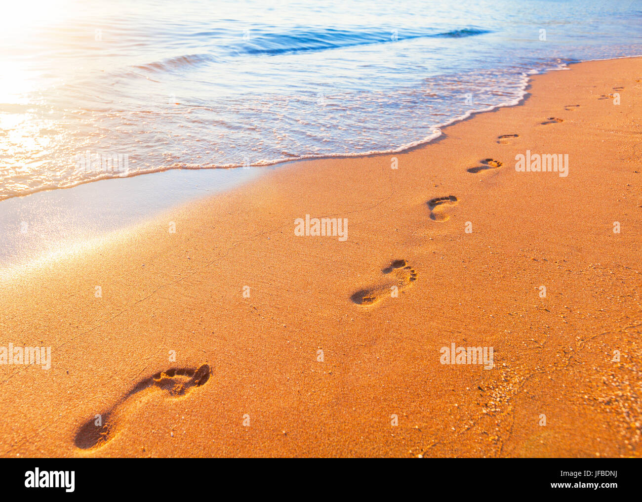 Beach walk foot hi-res stock photography and images - Alamy