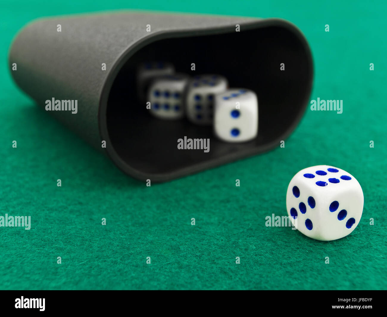 Green kit hi-res stock photography and images - Alamy