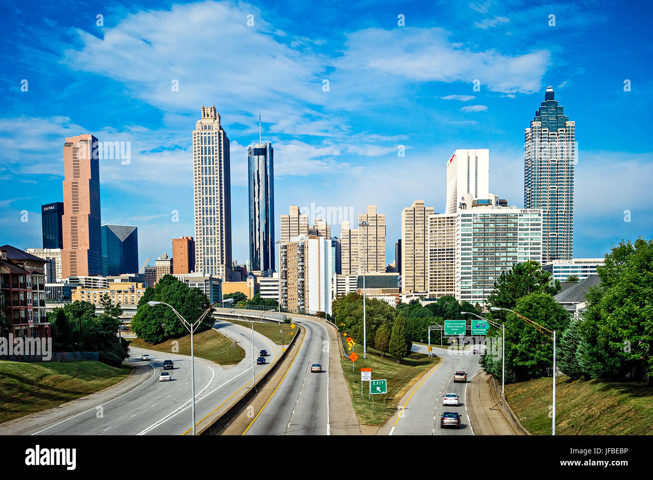 Atlanta skyline blue sky hi-res stock photography and images - Alamy