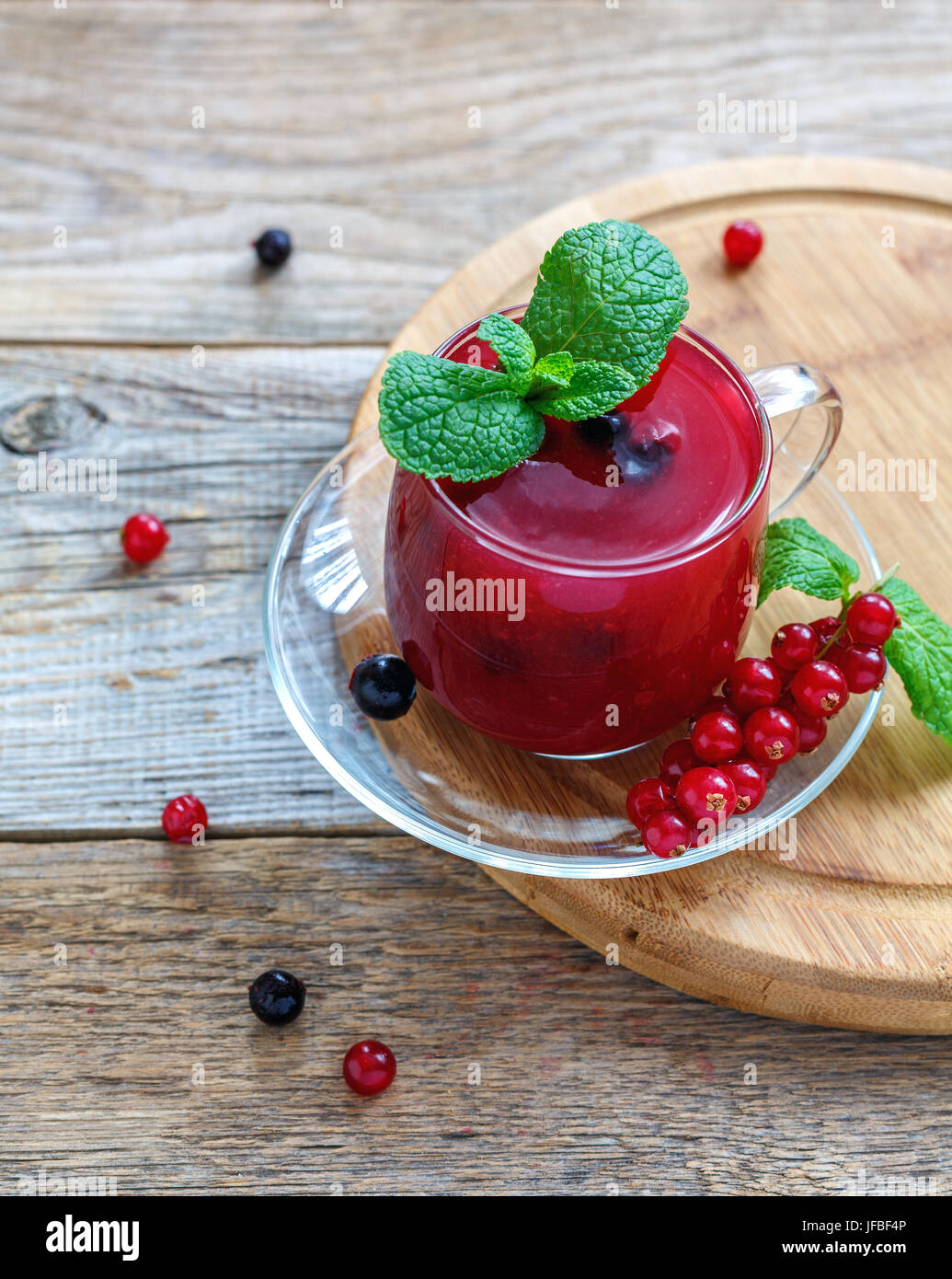 Berry sprig hi-res stock photography and images - Alamy