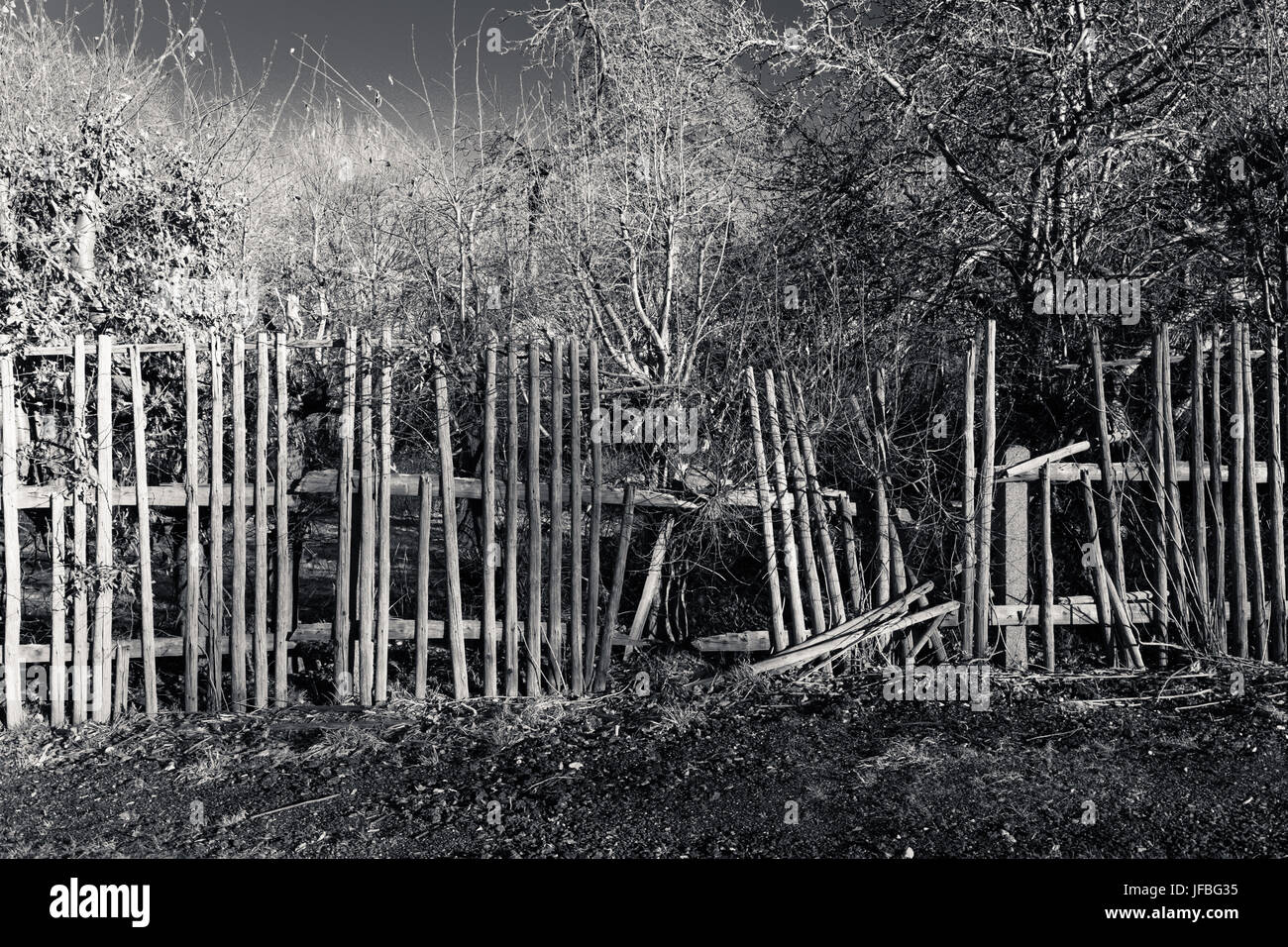 Destroyed fence hi-res stock photography and images - Alamy