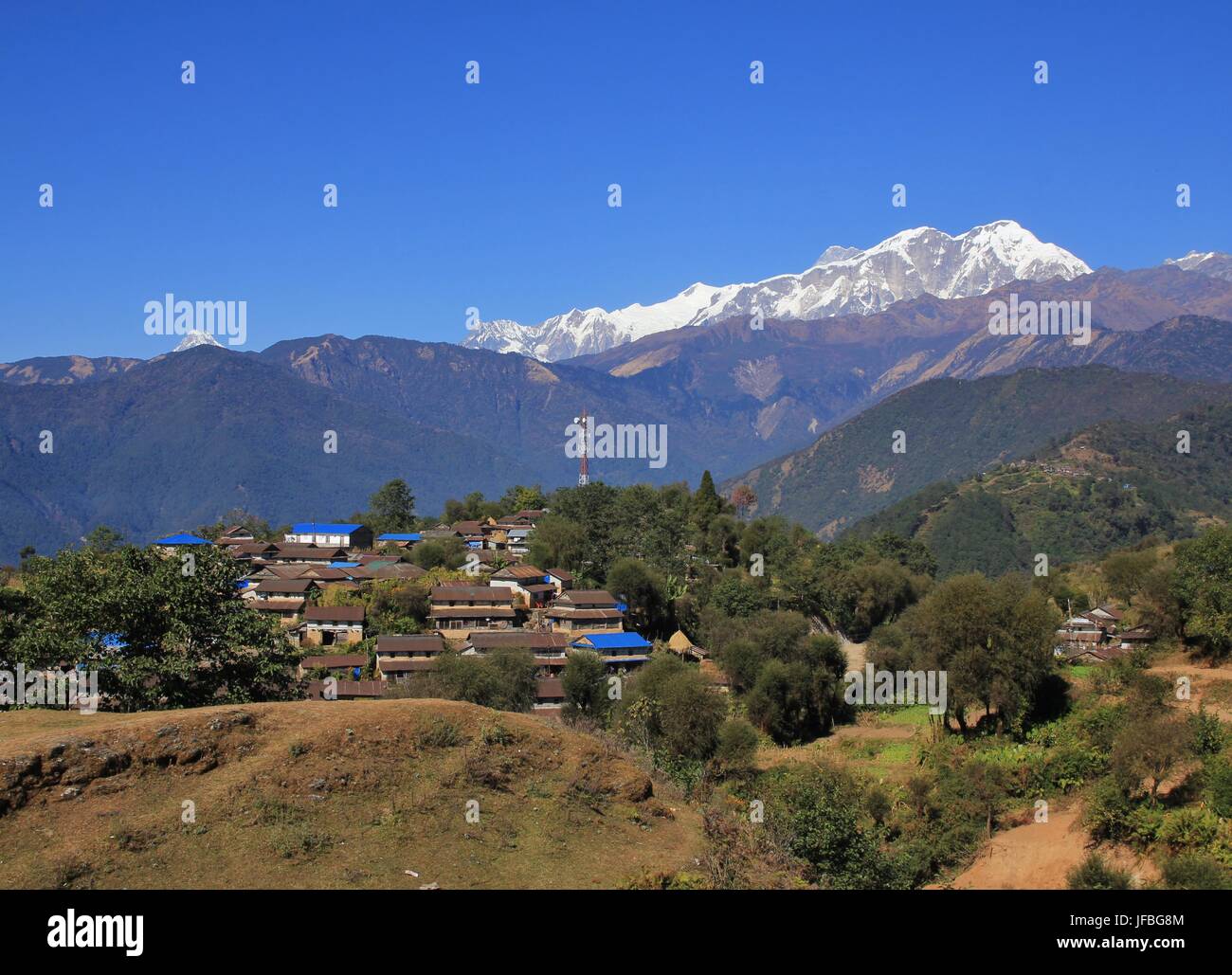 Village Ghale Gaun and Annapurna range Stock Photo - Alamy