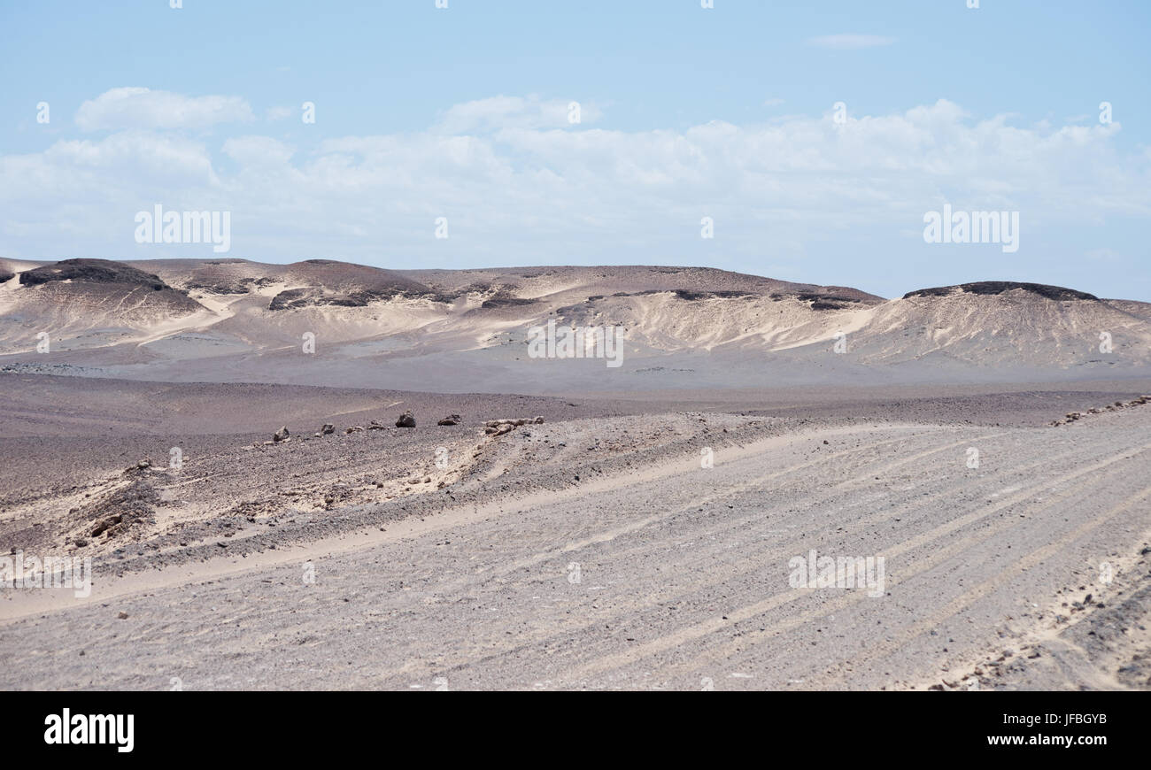 Desert maze hi-res stock photography and images - Alamy