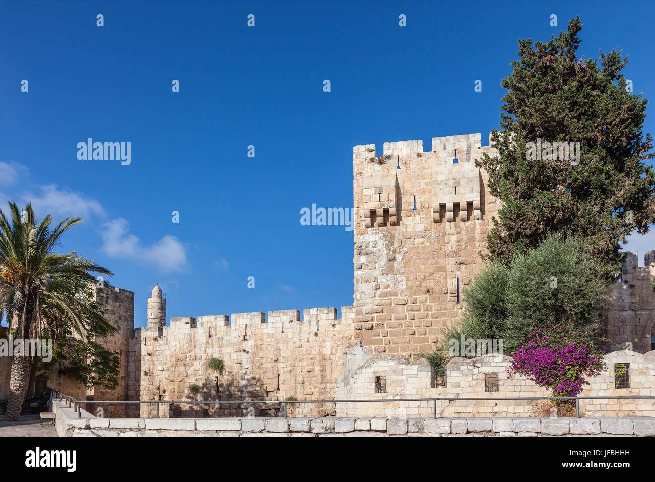 Walls of ancient Jerusalem Stock Photo - Alamy