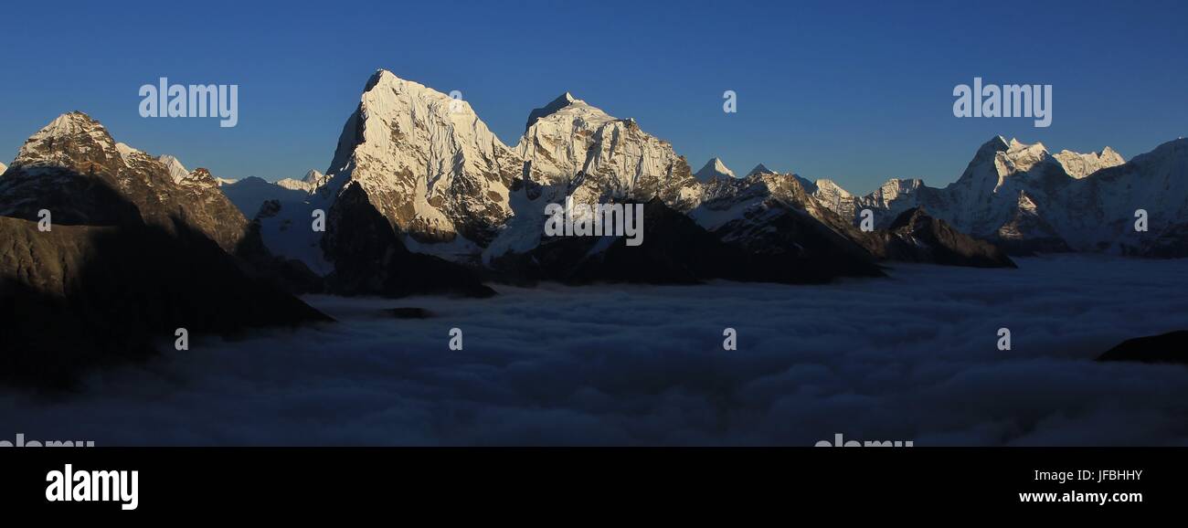 View from Gokyo Ri, Everest National Park Stock Photo - Alamy