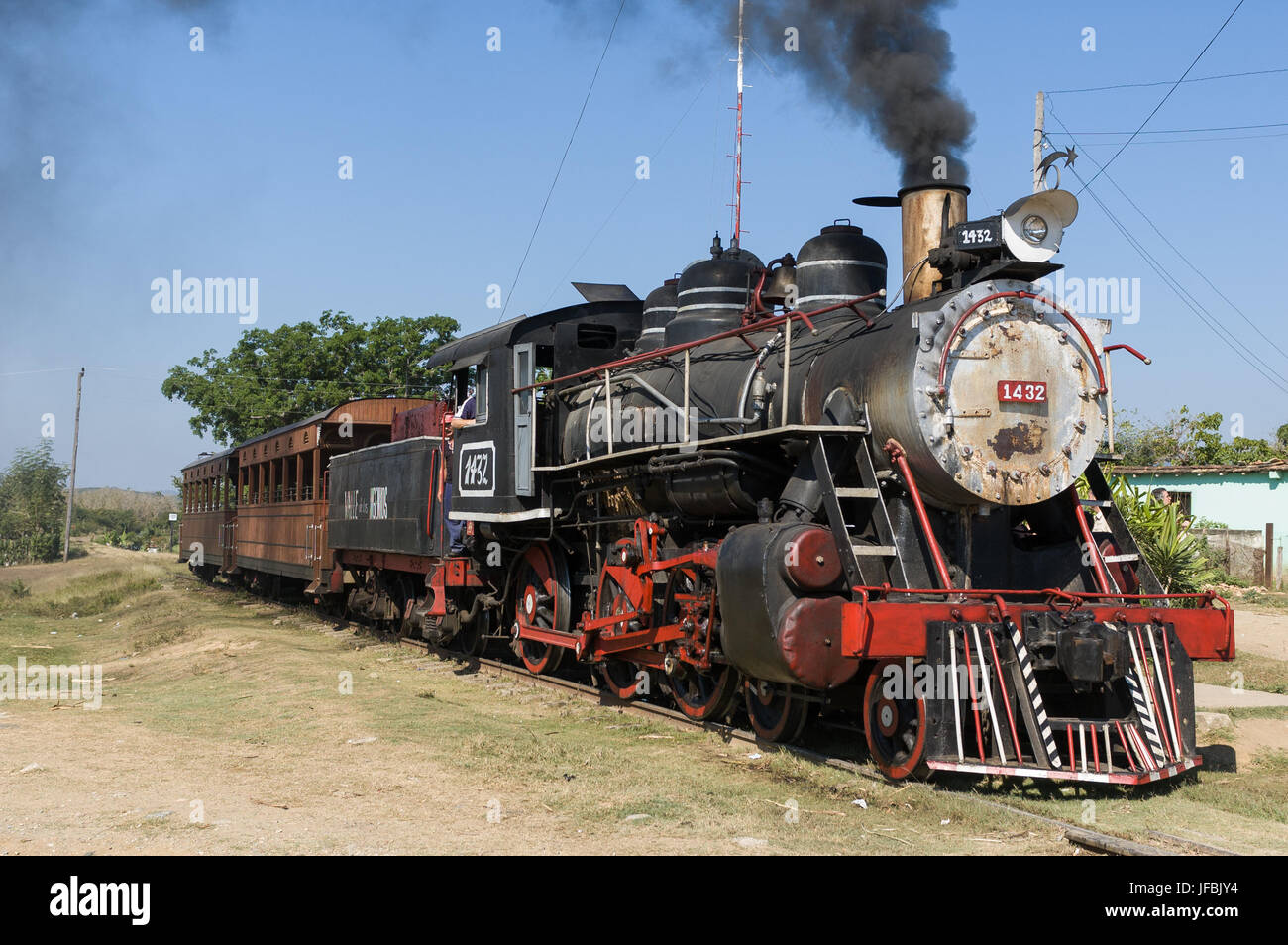 A smoke engine hi-res stock photography and images - Alamy