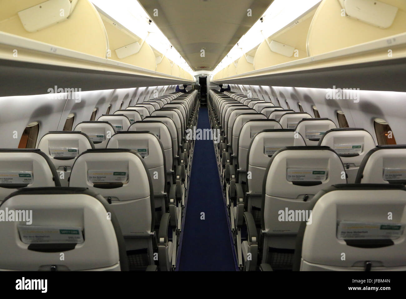 Aircraft cabin window hi-res stock photography and images - Alamy