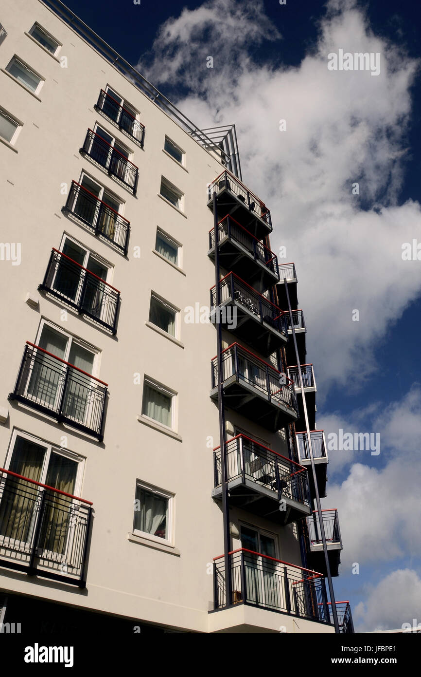 Multi story tower hi-res stock photography and images - Alamy
