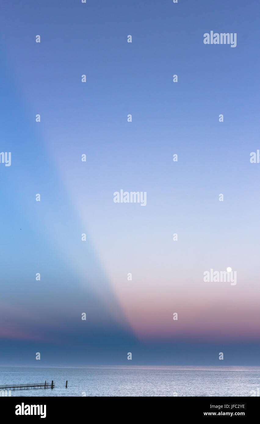 Inverted sunset hi-res stock photography and images - Alamy