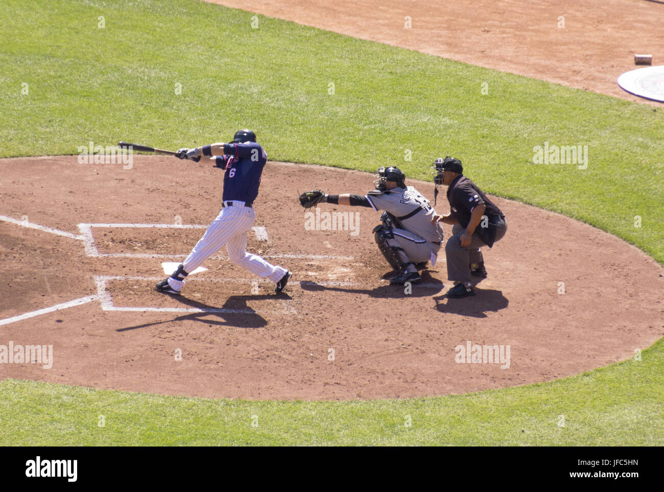 Twins home hi-res stock photography and images - Alamy