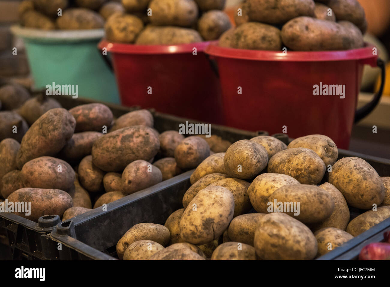 Potato at marketplace Stock Photo - Alamy