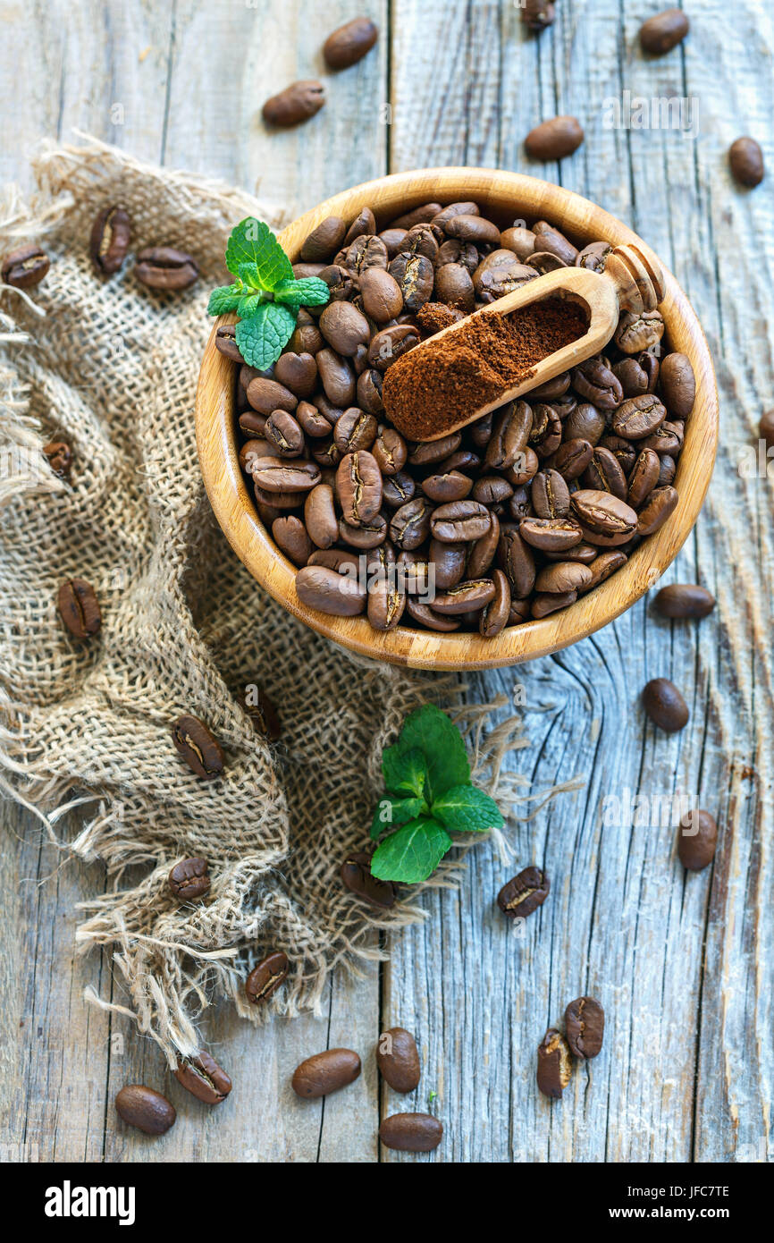 Coffee beans bowl ground hi-res stock photography and images - Alamy