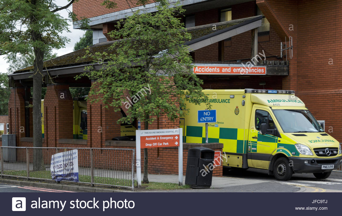 Tameside Hospital Manchester Stock Photos & Tameside Hospital ...