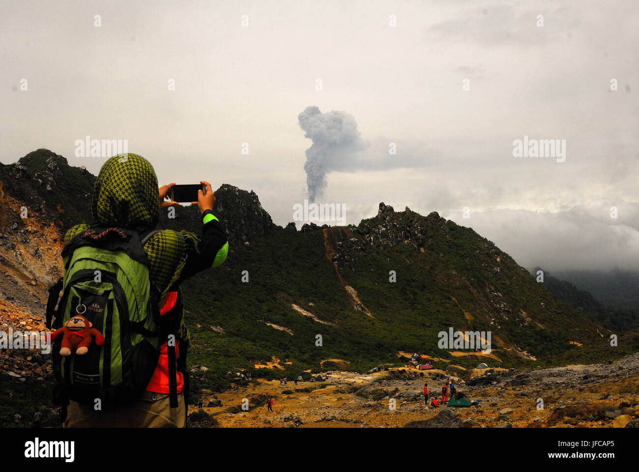 Indonesia. 29th June, 2017. Mount Sinabung continue its eruption as ...