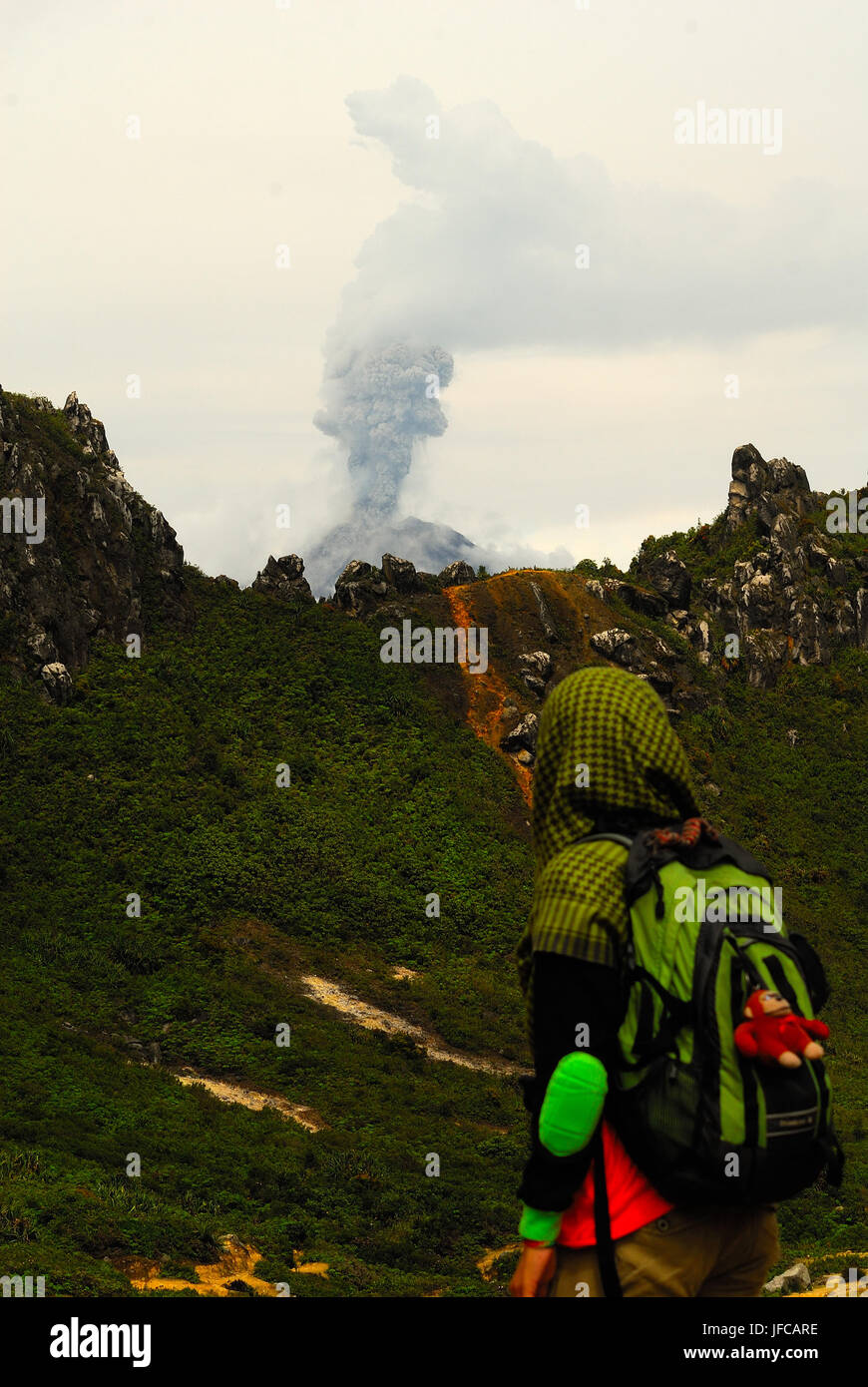 Indonesia. 29th June, 2017. Mount Sinabung continue its eruption as ...
