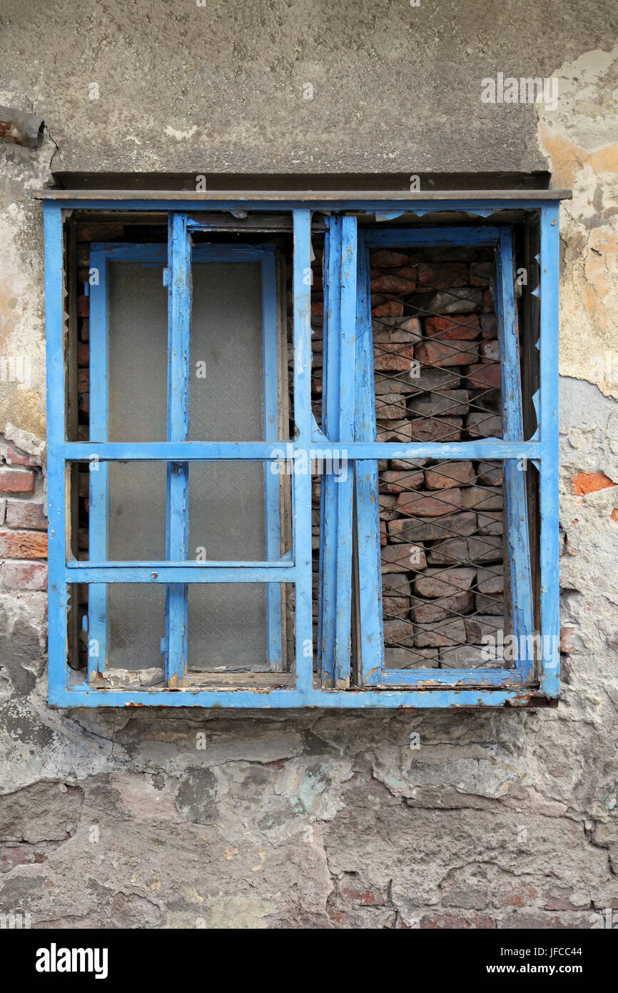 Grunge window hi-res stock photography and images - Alamy