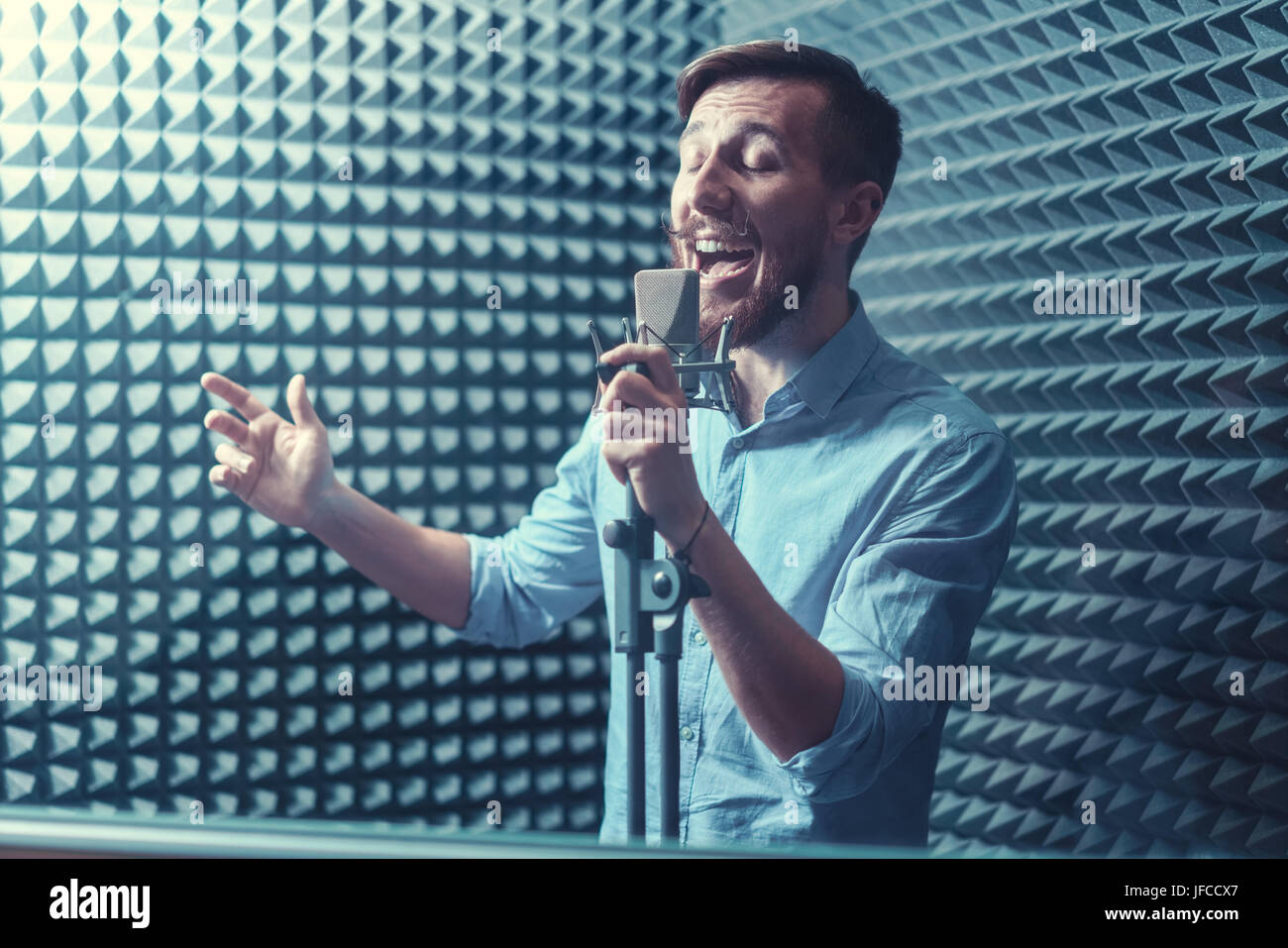 The young singer hi-res stock photography and images - Alamy