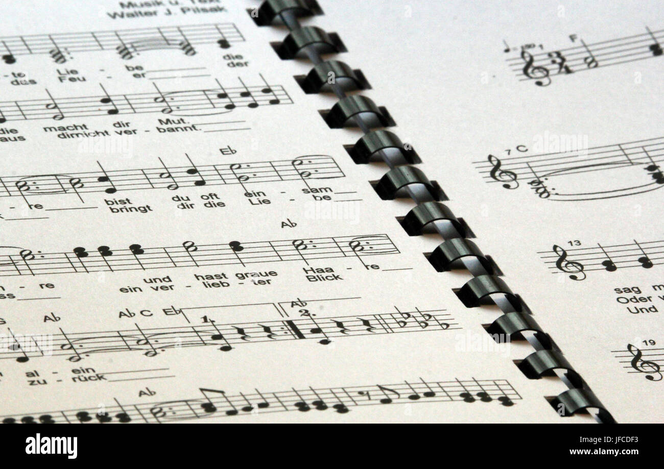 Notenschluessel hi-res stock photography and images - Alamy