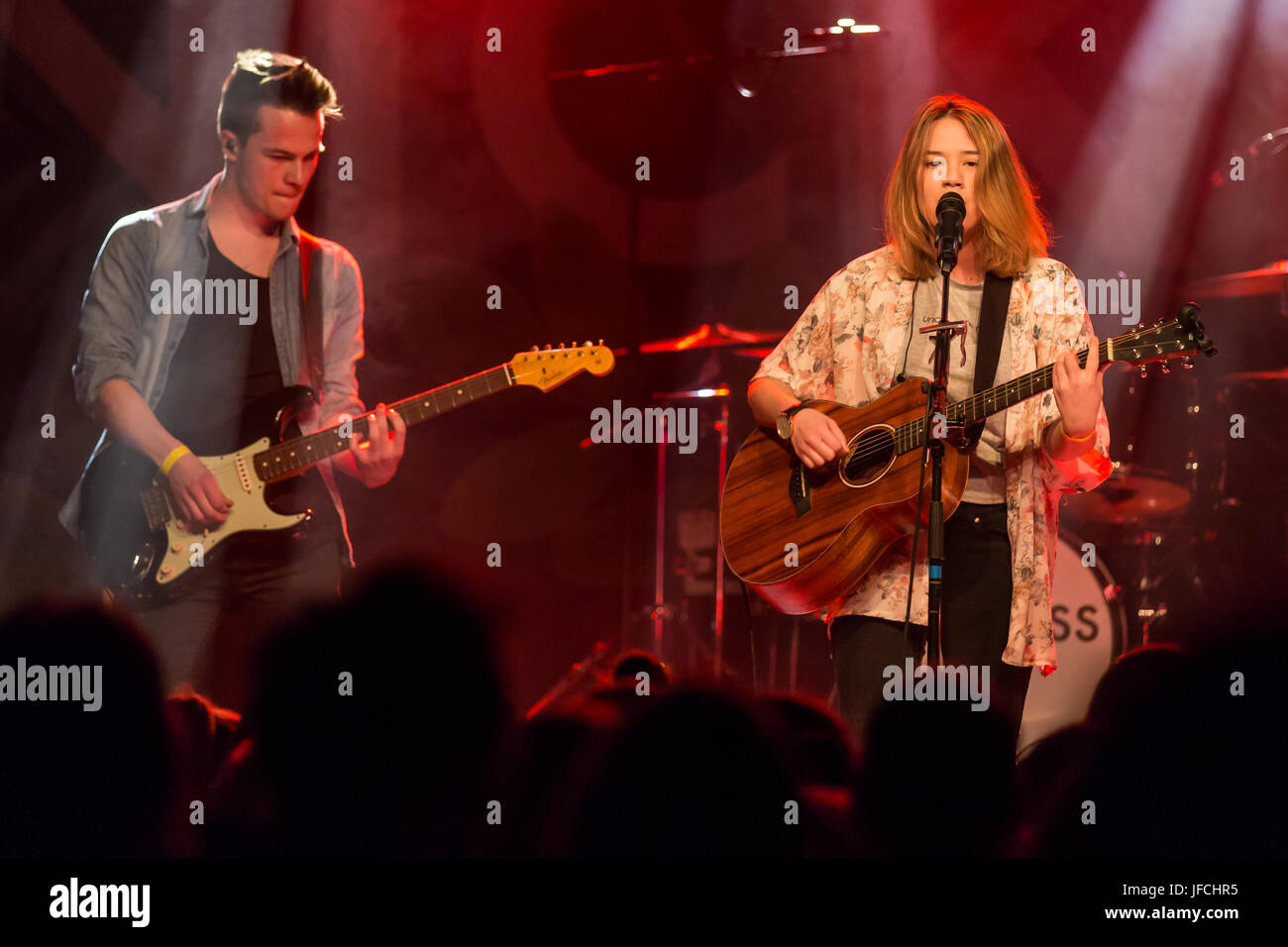 Junge musikerin hi-res stock photography and images - Alamy