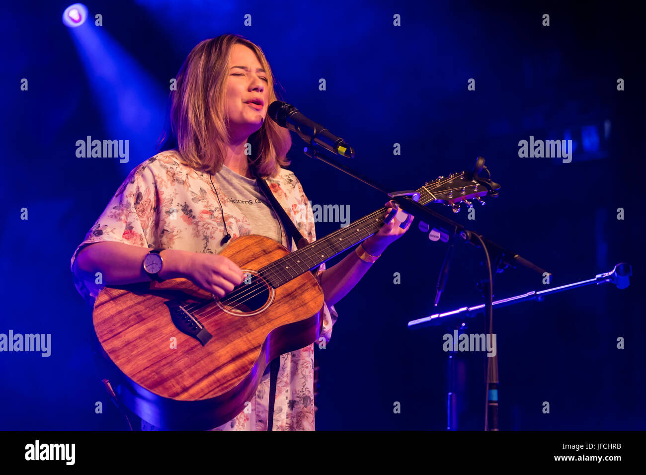 Bennie hi-res stock photography and images - Alamy