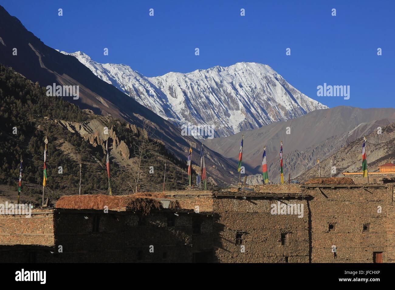 Prayer flags on annapurna hi-res stock photography and images - Alamy