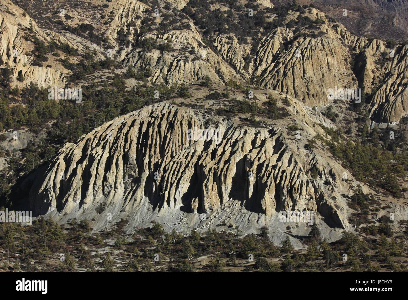 Limestone formations near Manang Stock Photo - Alamy