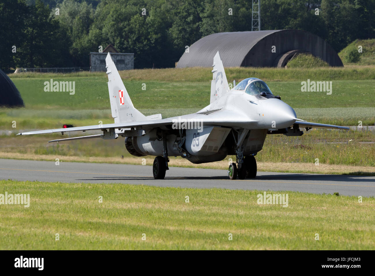 Mikoyan mig 29 fulcrum hi-res stock photography and images - Alamy