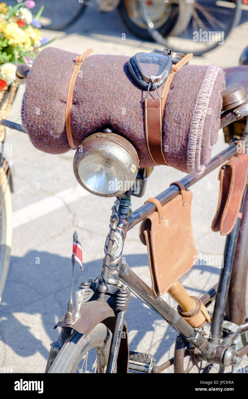 Vintage bicycles, celebrating old style cycling Stock Photo - Alamy