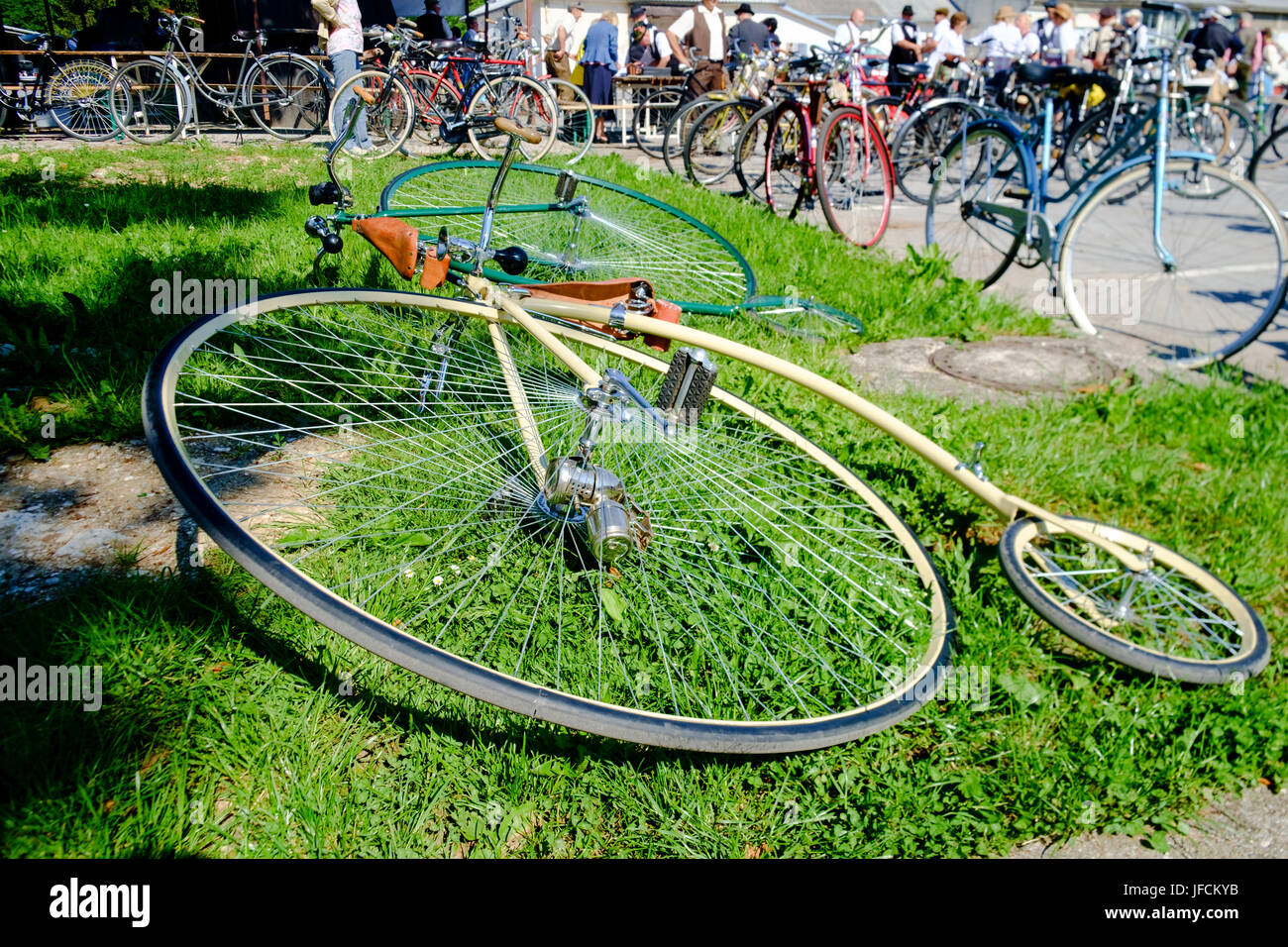 Vintage bicycles, celebrating old style cycling Stock Photo - Alamy