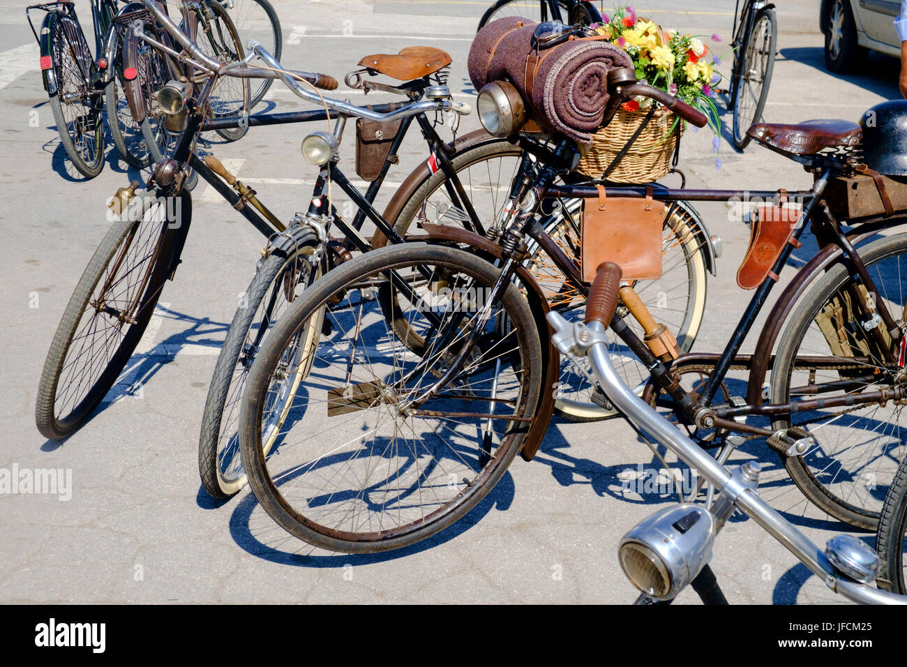 Vintage bicycles, celebrating old style cycling Stock Photo - Alamy