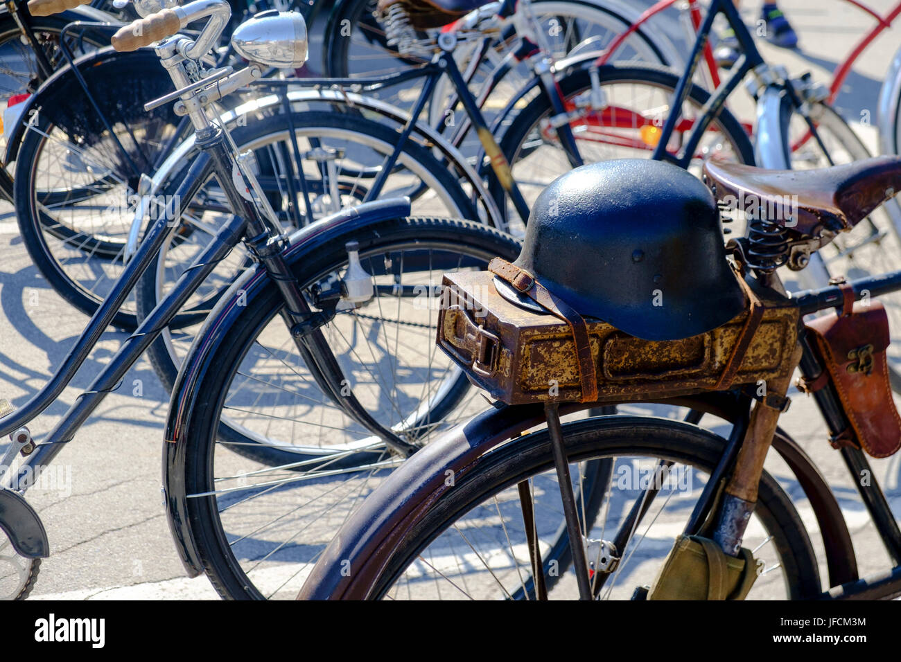 Vintage bicycles, celebrating old style cycling Stock Photo - Alamy