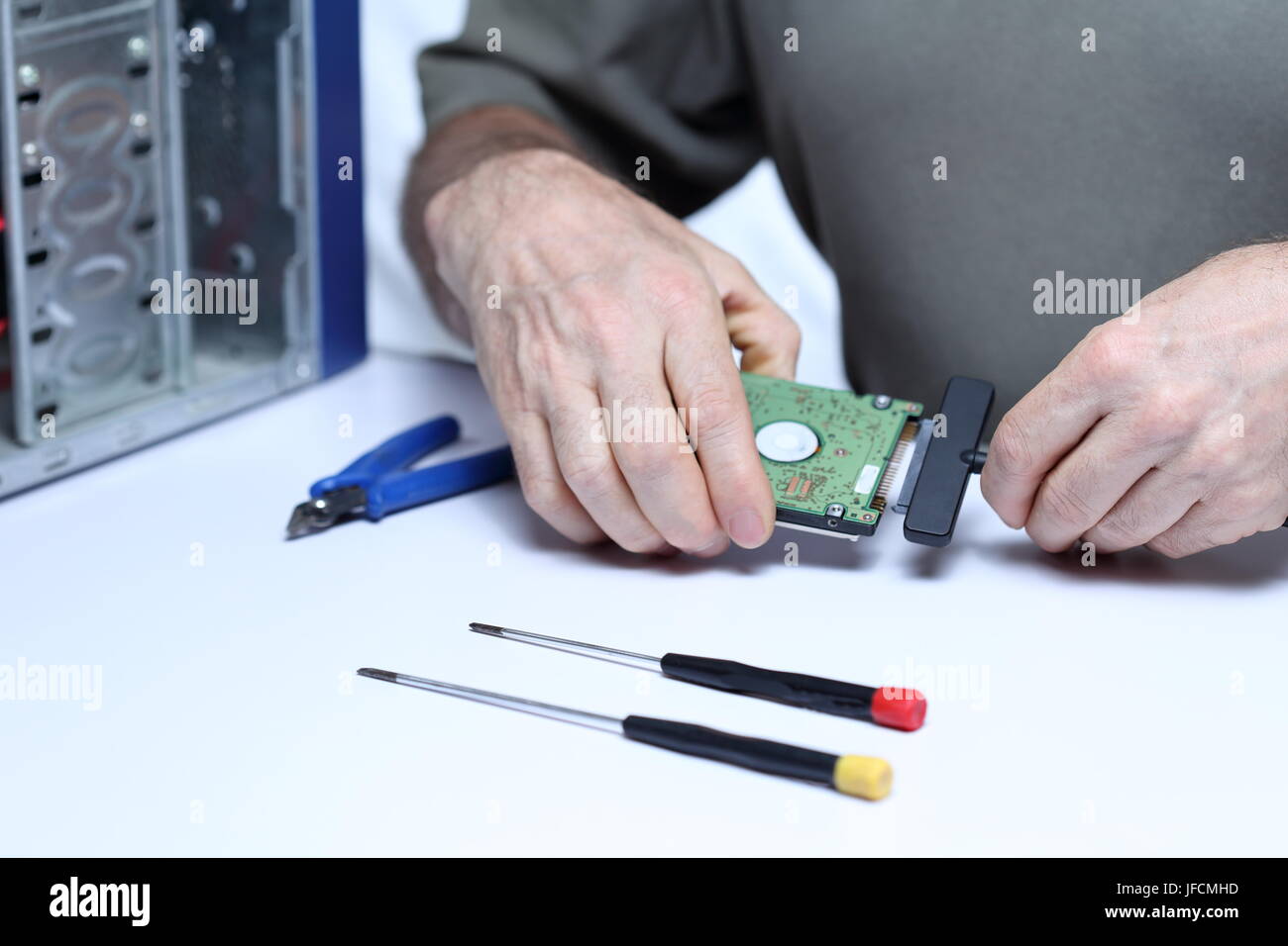Mounting hardware hi-res stock photography and images - Alamy