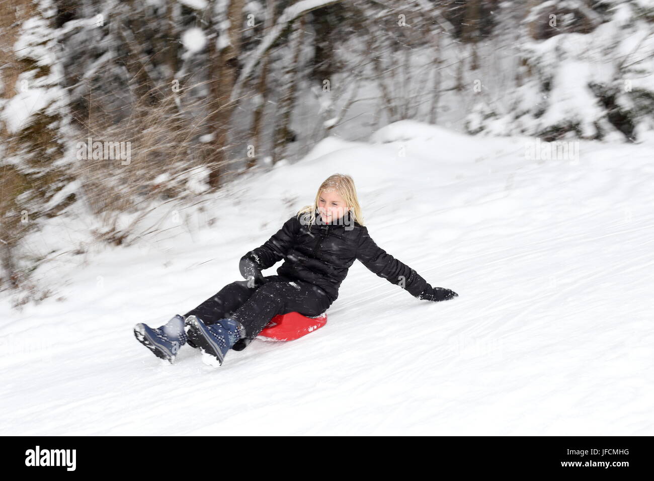 Sledging hi-res stock photography and images - Alamy