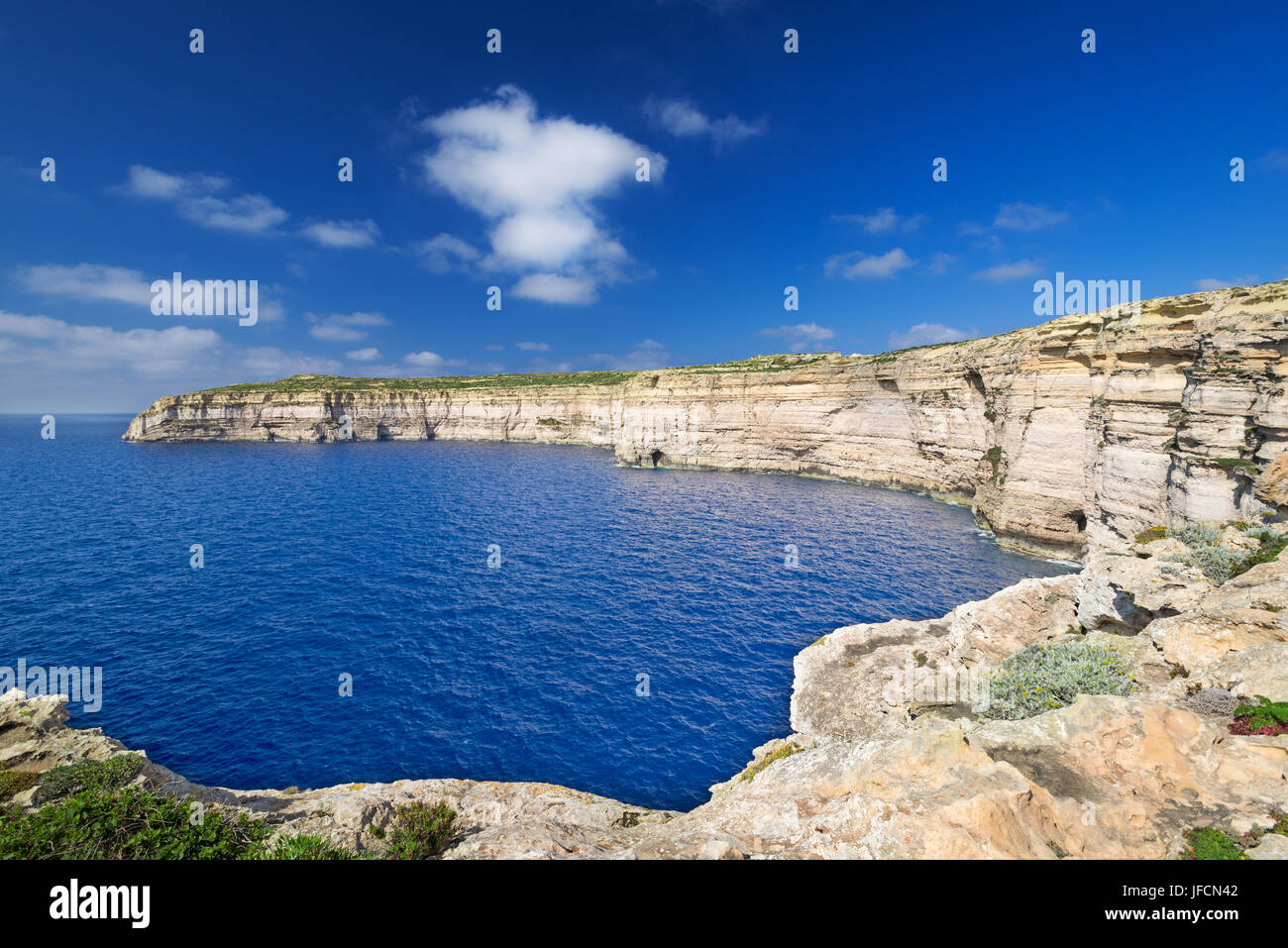 Coast near azure window hi-res stock photography and images - Alamy