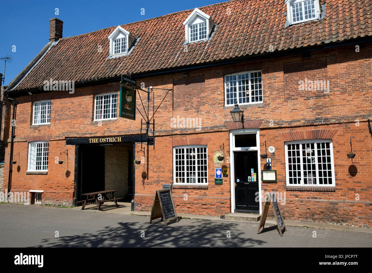 Pub ostrich hi-res stock photography and images - Alamy