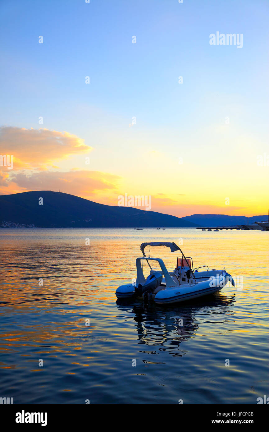 Colorful seascape hi-res stock photography and images - Alamy