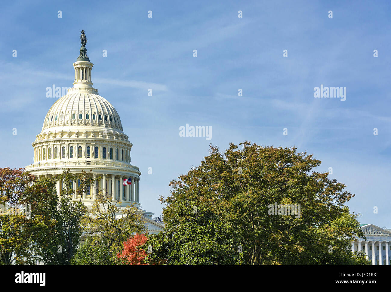 The capitol with tourist bus hi-res stock photography and images - Alamy