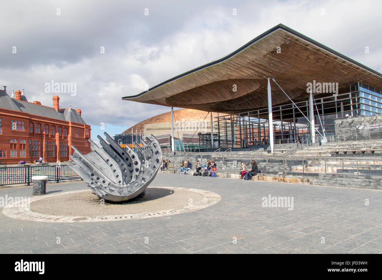 Exchange buildings cardiff hi-res stock photography and images - Alamy