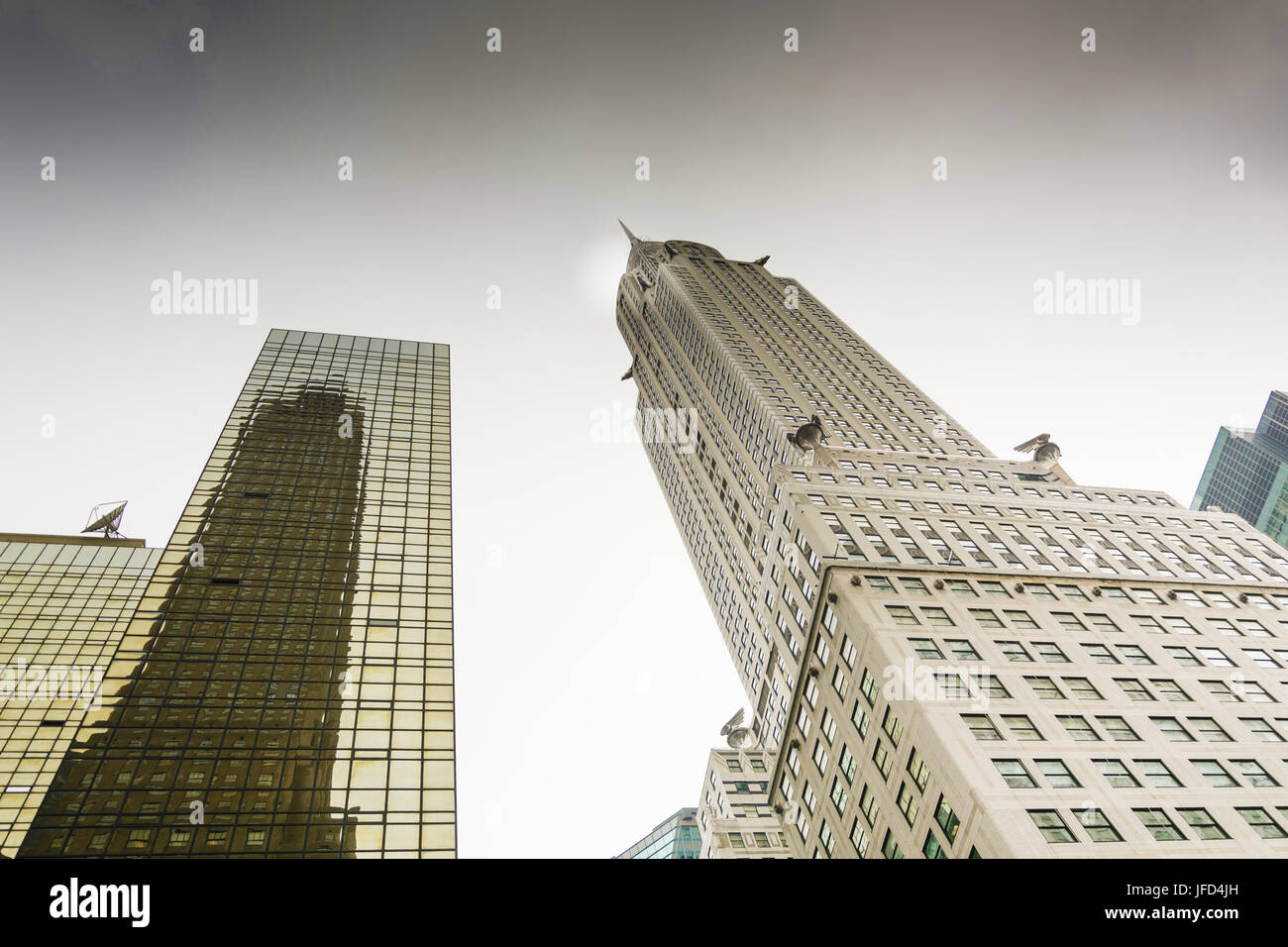 Chrysler building entrance hi-res stock photography and images - Alamy