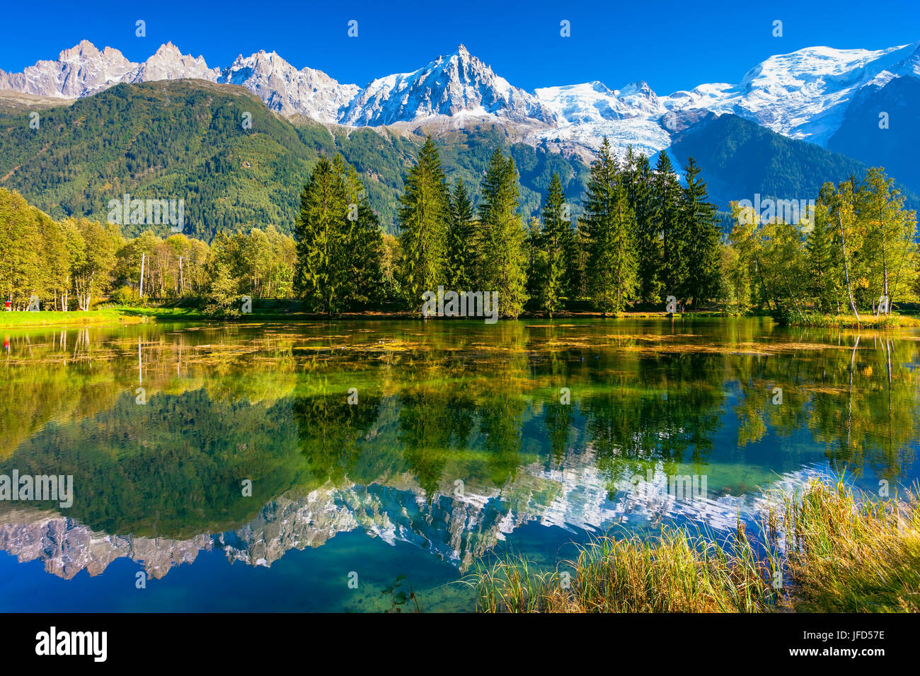 Fall in france hi-res stock photography and images - Alamy