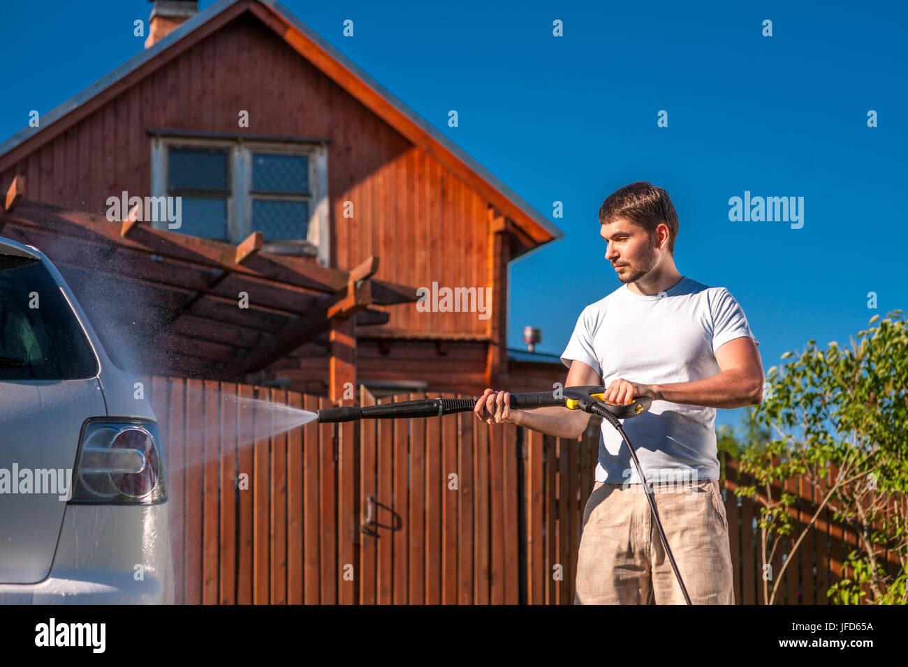 Man working garage house hi-res stock photography and images - Alamy