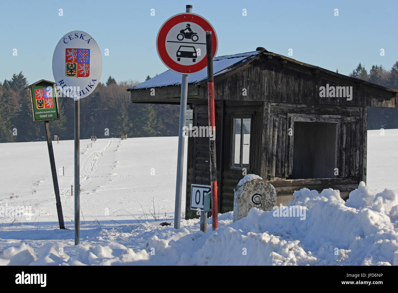 Country border hi-res stock photography and images - Alamy
