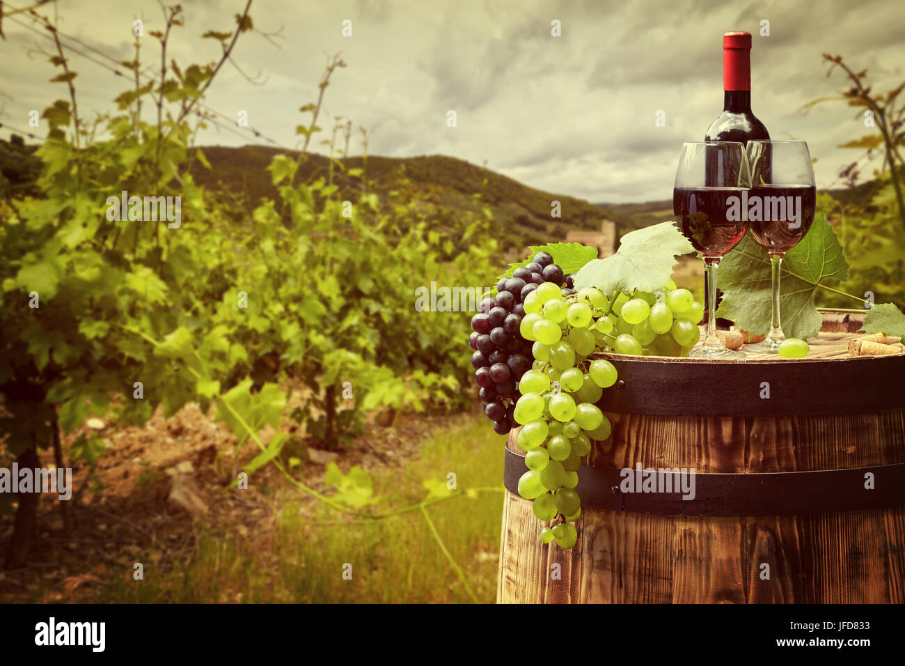 Barrel and red wine Stock Photo - Alamy