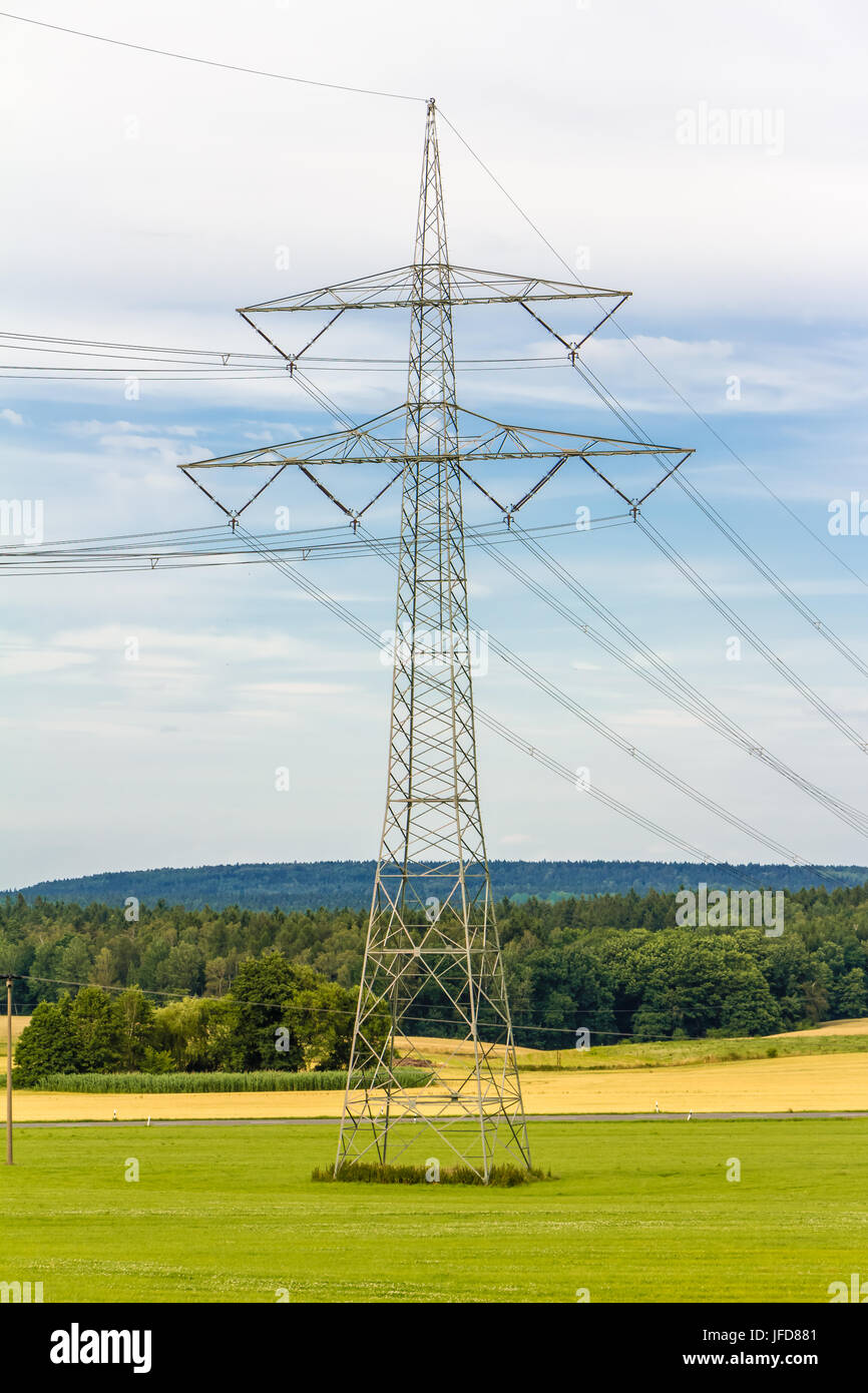Electricity Pylon Cable Stock Photos & Electricity Pylon Cable Stock ...